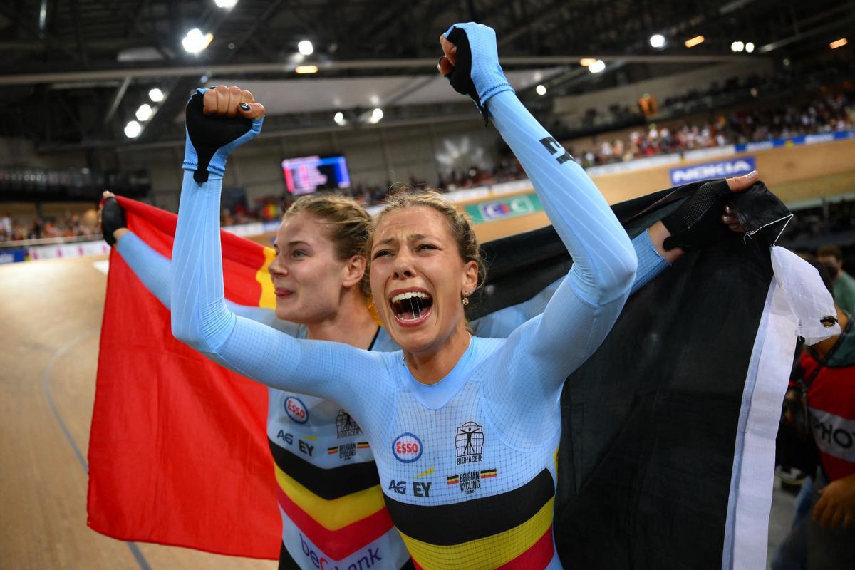 Karl schrijft een brief naar wereldkampioene Shari Bossuyt: “Jij bent ...