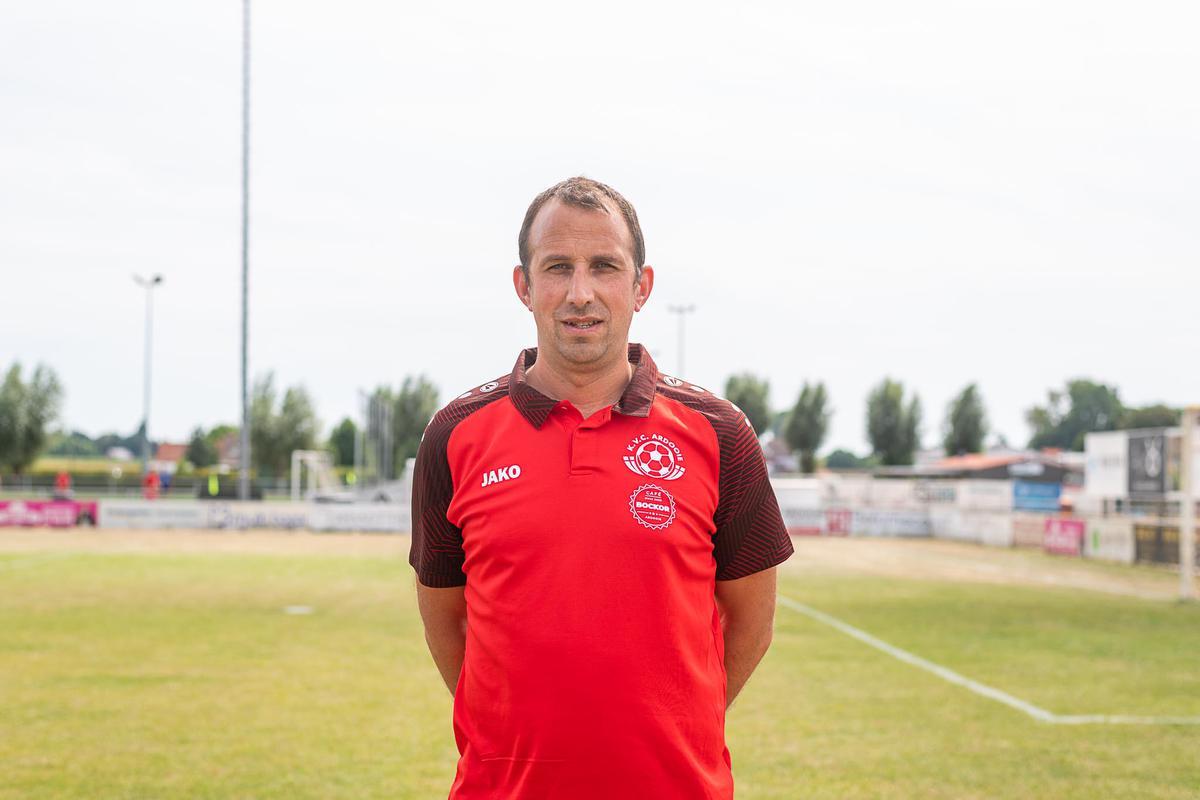 Peter Yde, T2 KVC Ardooie (2B), tegen ex-ploeg Club Roeselare: “Details ...