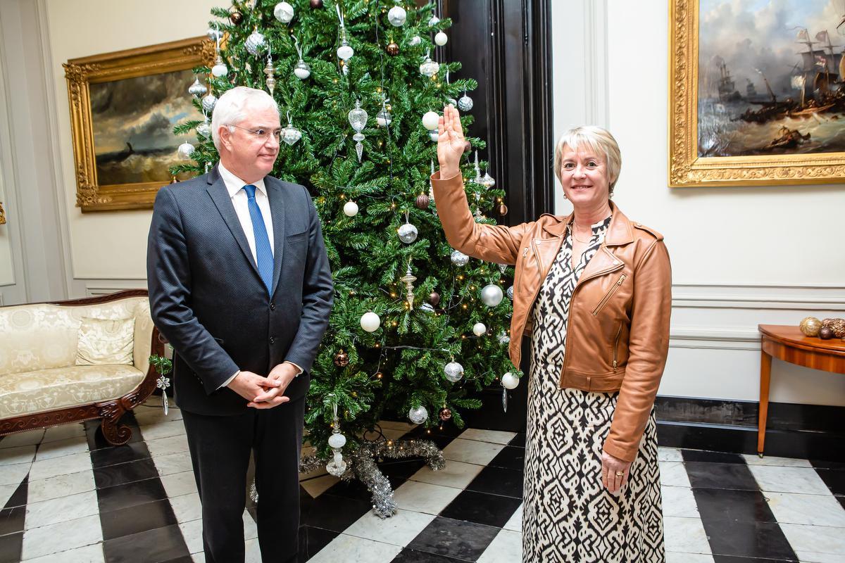 Ingrid Vandepitte legt eed af als nieuwe burgemeester van Zonnebeke - KW.be