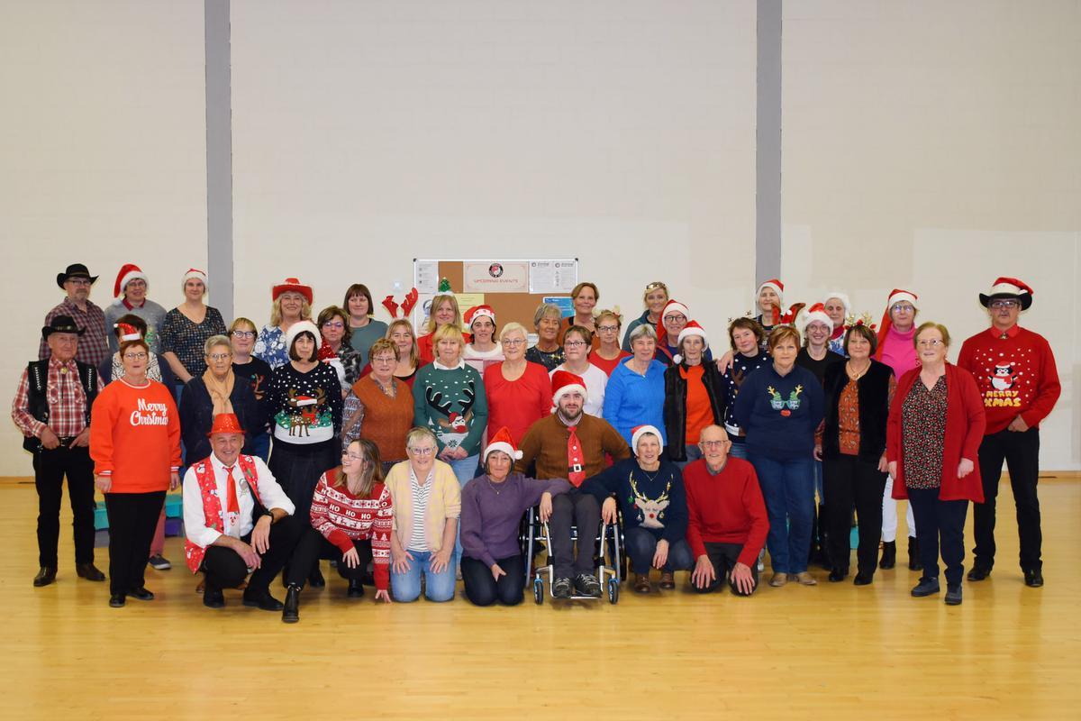 Goodheart Linedancers dansen jaar op gang met eerste repetitie - KW.be