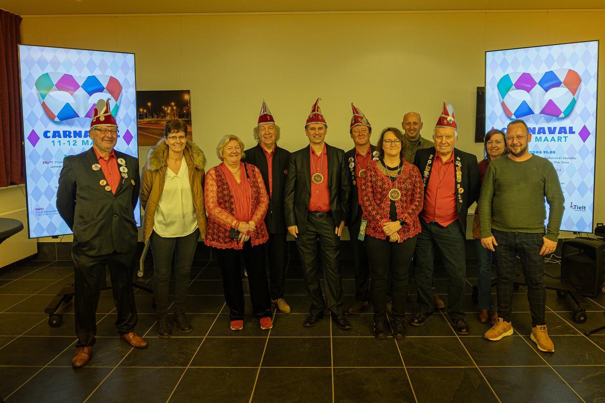 Tieltse carnavalsvereniging Orde van de Drie Sleutels pikt de draad na drie jaar weer op - KW.be
