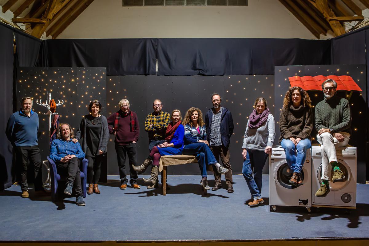 Kunst Adelt brengt tragikomisch stuk ‘Almost, Maine’ - KW.be