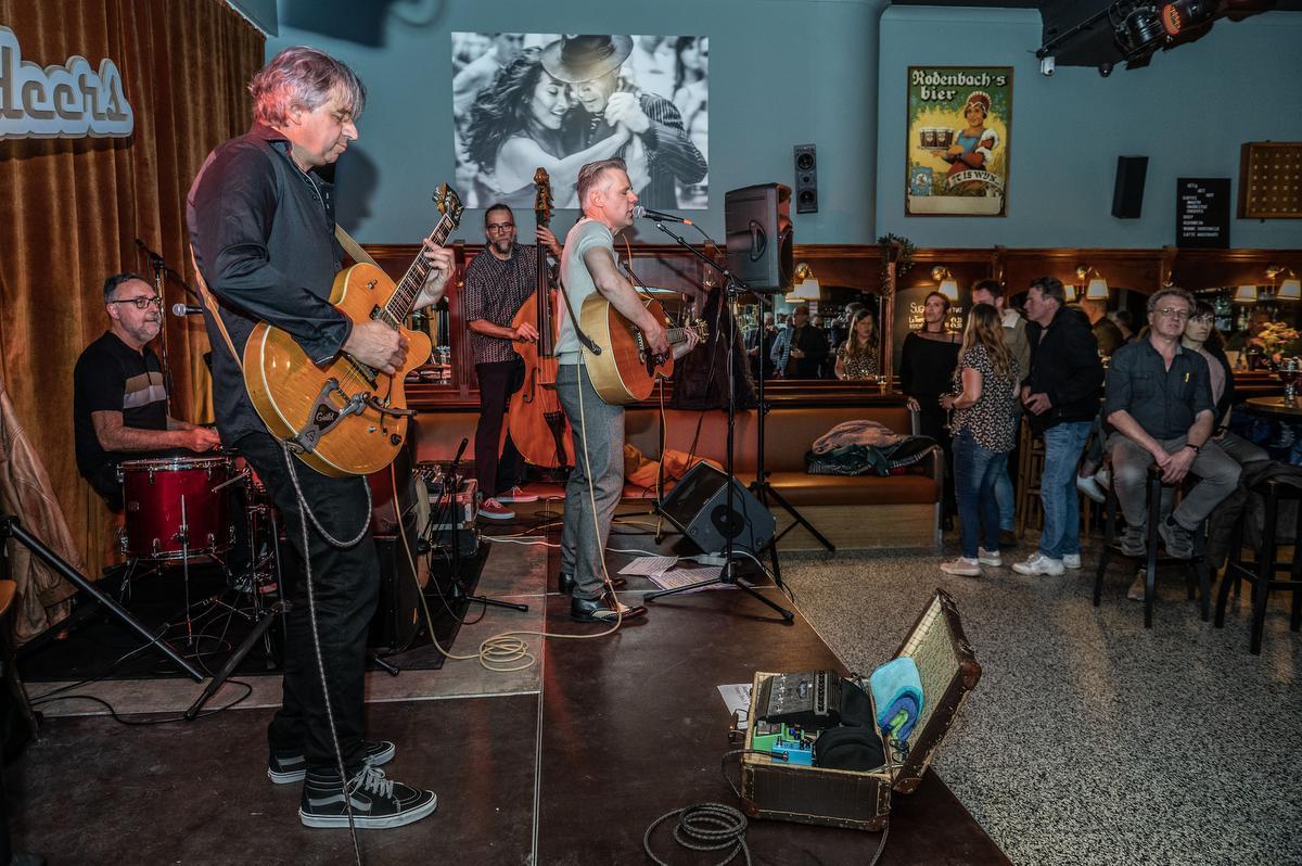Geen winkelnacht, wel kroegentocht (in het najaar) in Roeselare - KW.be