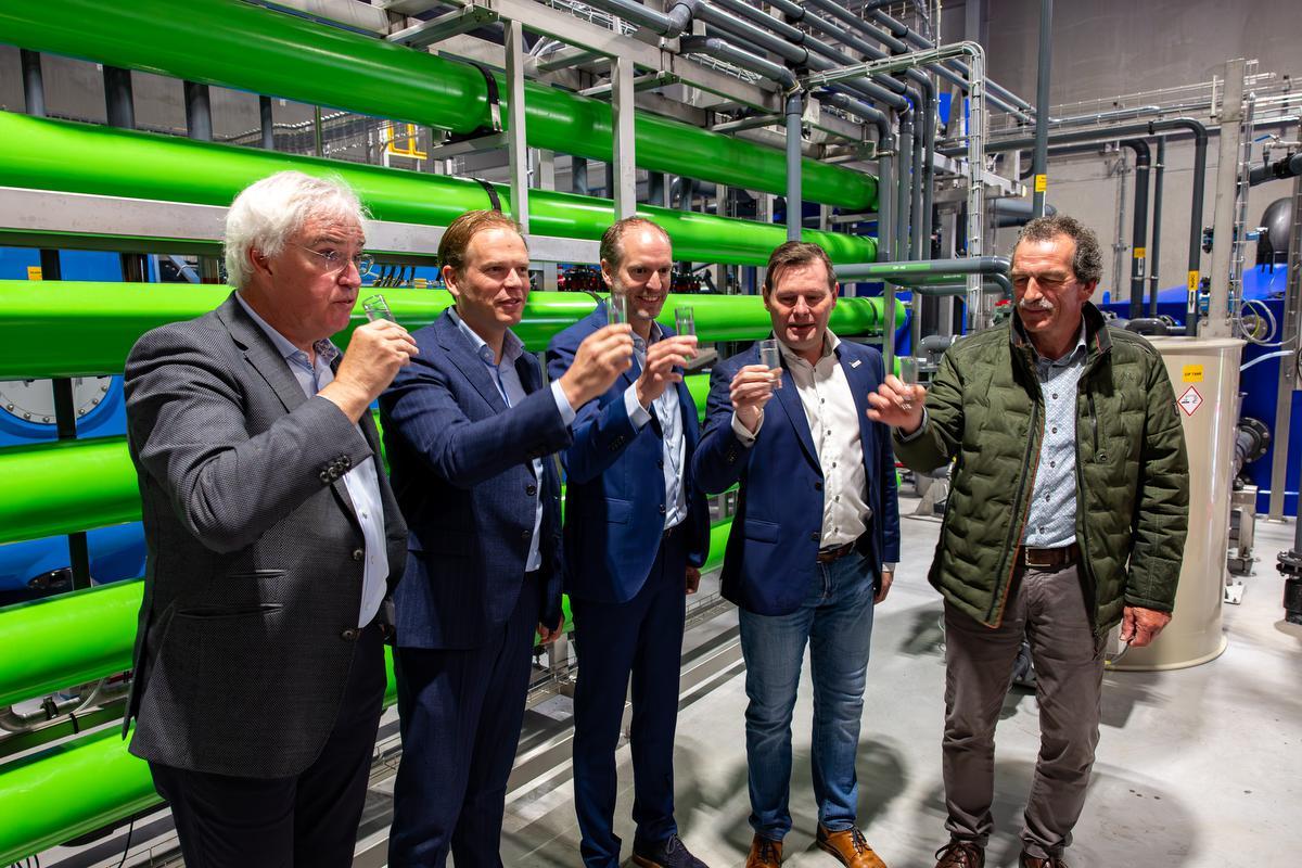 Zwevezeels bedrijf maakt drinkbaar water van... dierenbloed: “Zo ...