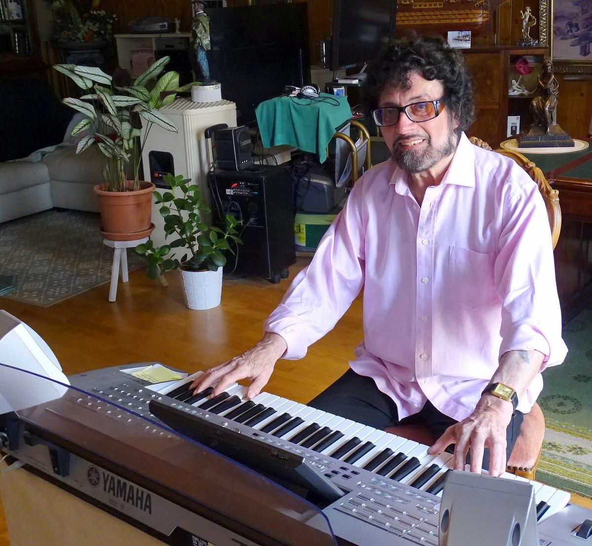 Country-icoon James Beam (82) denkt met heimwee terug aan Montmartre in ...