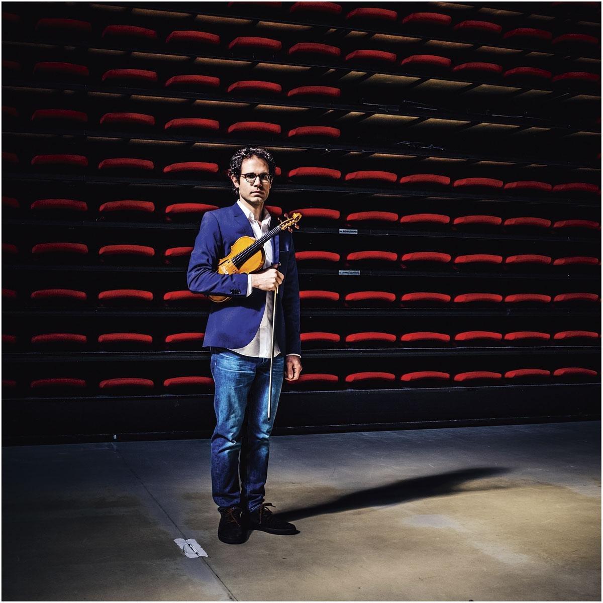 Syrische violist Shalan Alhamwy in Gent: 'Nu zit ik wéér in een ...