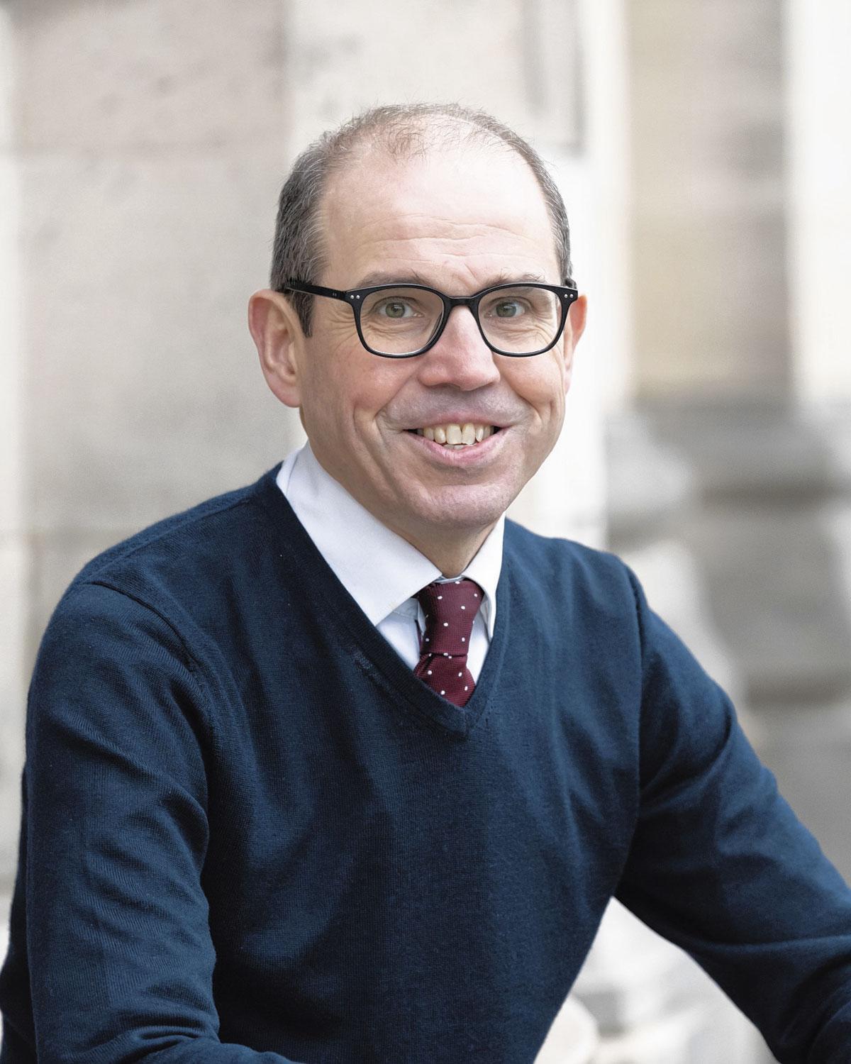 Pascal Delwit: "La filiation semble plus que jamais un sésame pour l ...