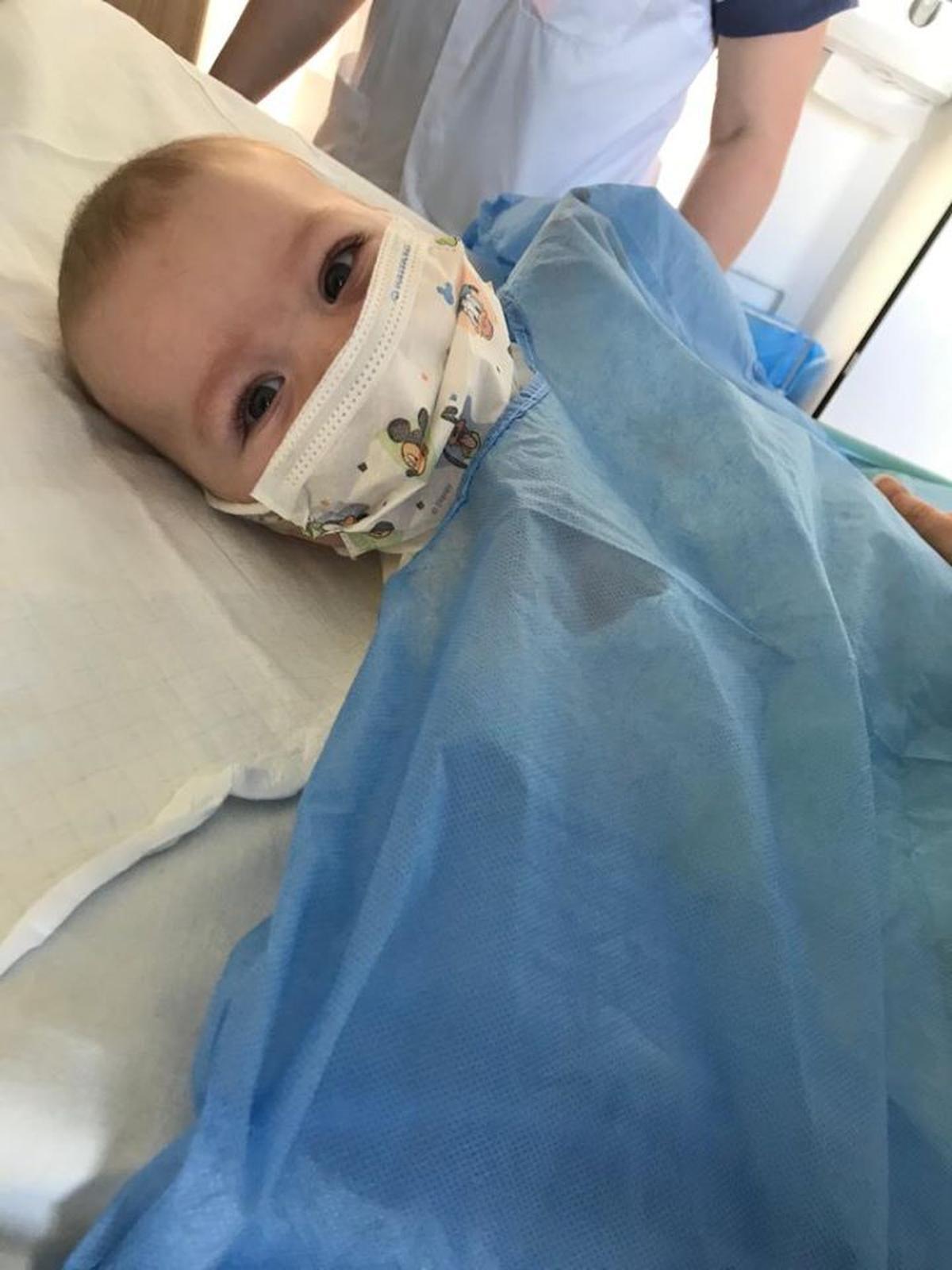 Baby Victor uit Moorsele krijgt levensreddend medicijn en stelt het ...