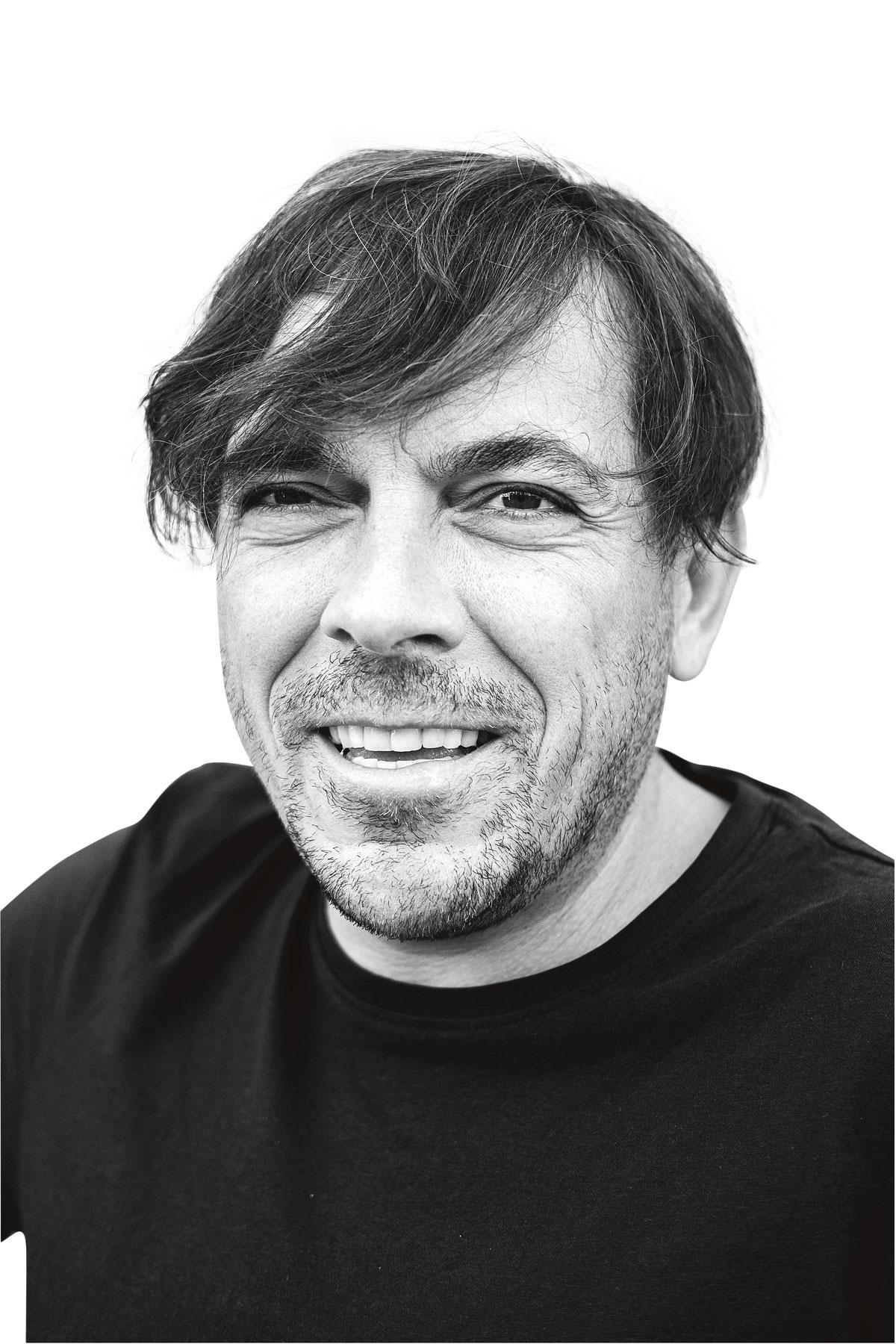 Arnoud Raskin - Gesponsorde scholenbouwer