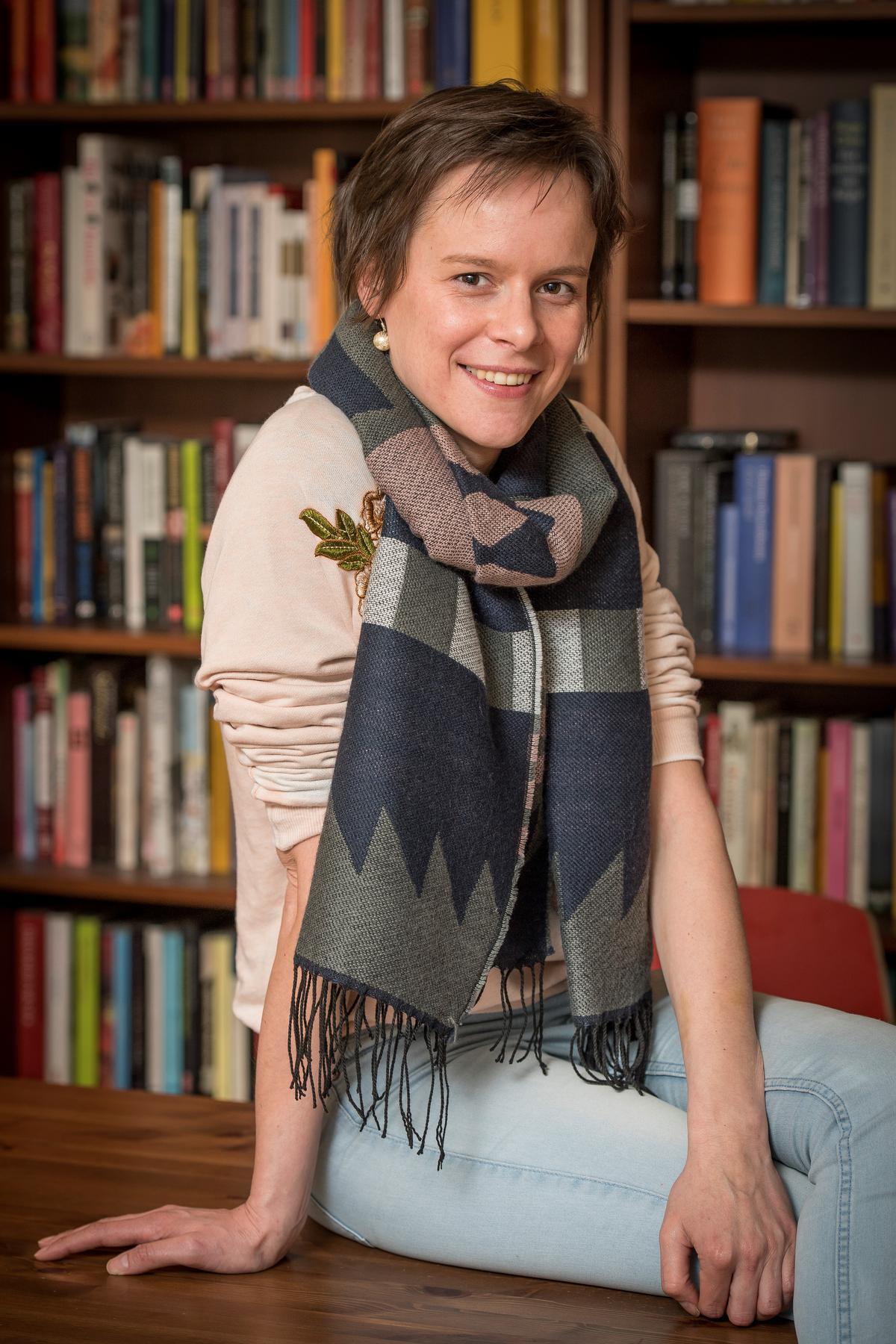 Karl schrijft een brief naar schrijfster Ann De Craemer: “Weet dat er veel mensen aan je denken ...