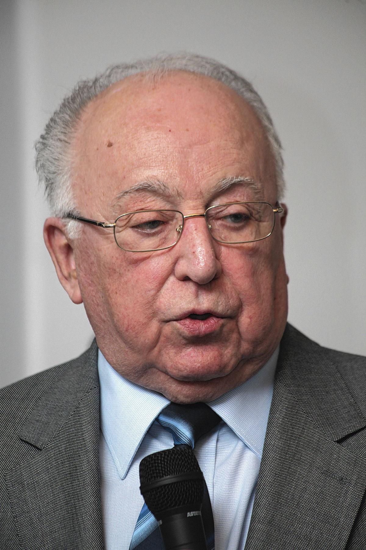 Roger Mené, ancien président de l'UCM au service des indépendants ...