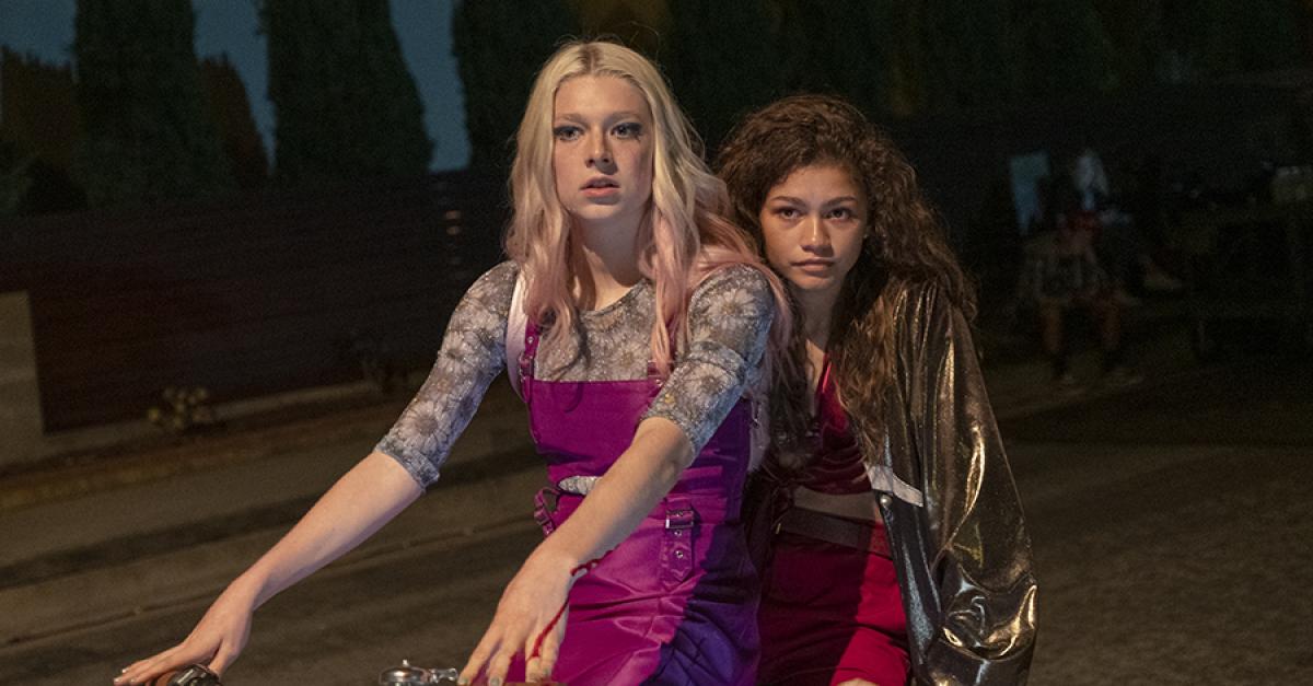 REVIEW: '"Euphoria" is als een trip, een waar je al snel verslaafd aan ...