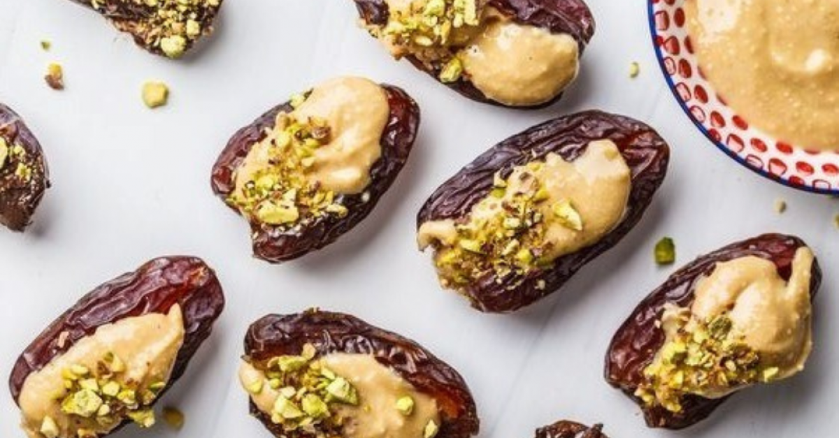 RECETTE: dattes fourrées au peanut butter, le snack pour un boost d’énergie