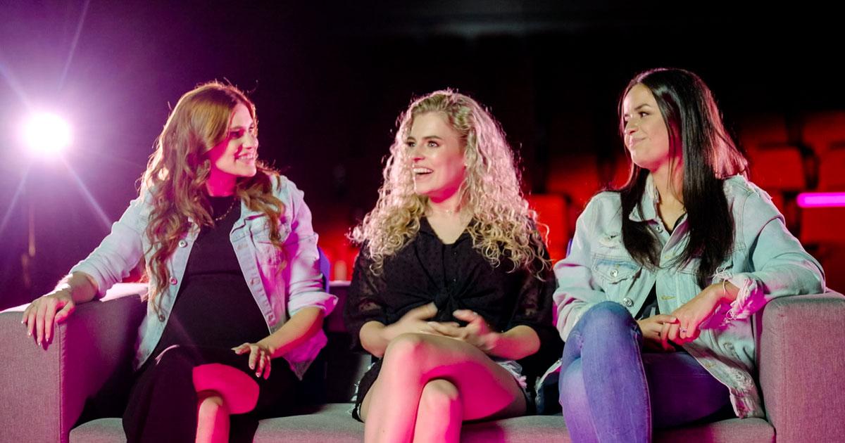 ZIEN: Marthe en Julia ontmoeten baby Julien in 'K3, één jaar later'