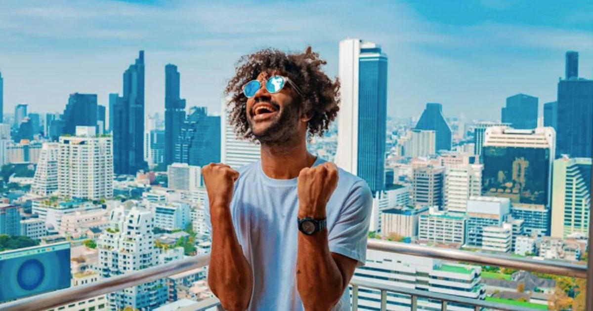 Yannick (31) spendeert als dj Makasi veel tijd in Zuid-Amerika en Azië