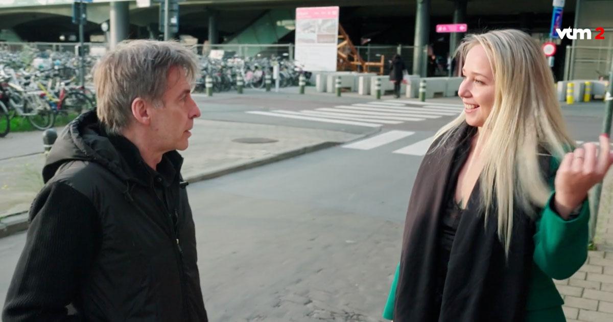 'Alloo SEXpliciet': escorte Lisa vertelt over eerste keer met klant