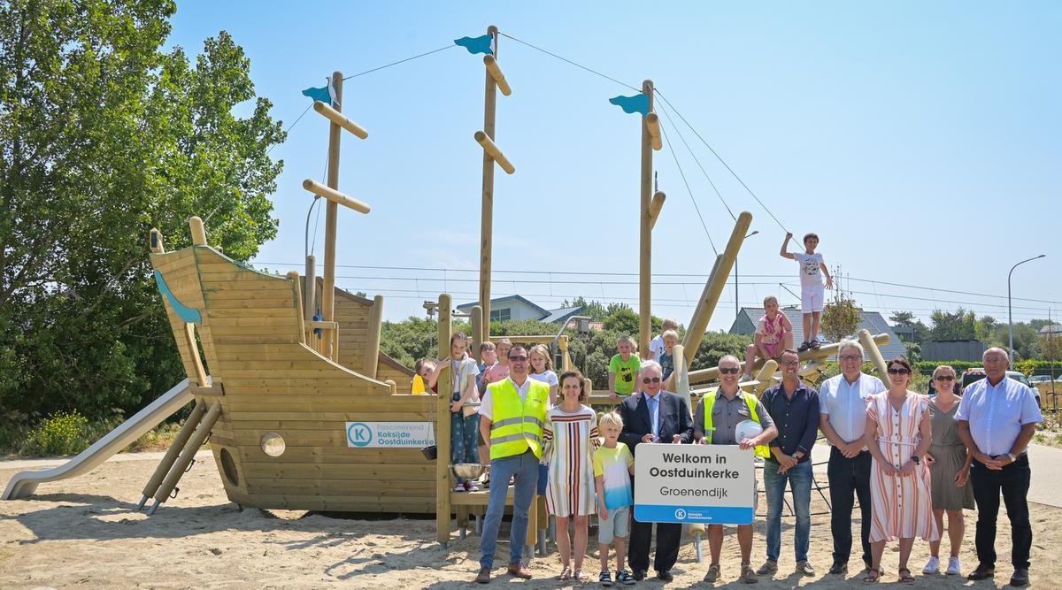 Vernieuwde ventweg Groenendijk in Oostduinkerke officieel in gebruik ...