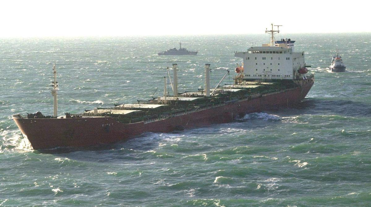25 tankschepen wachten voor onze kust als drijvende olie-opslag - KW.be