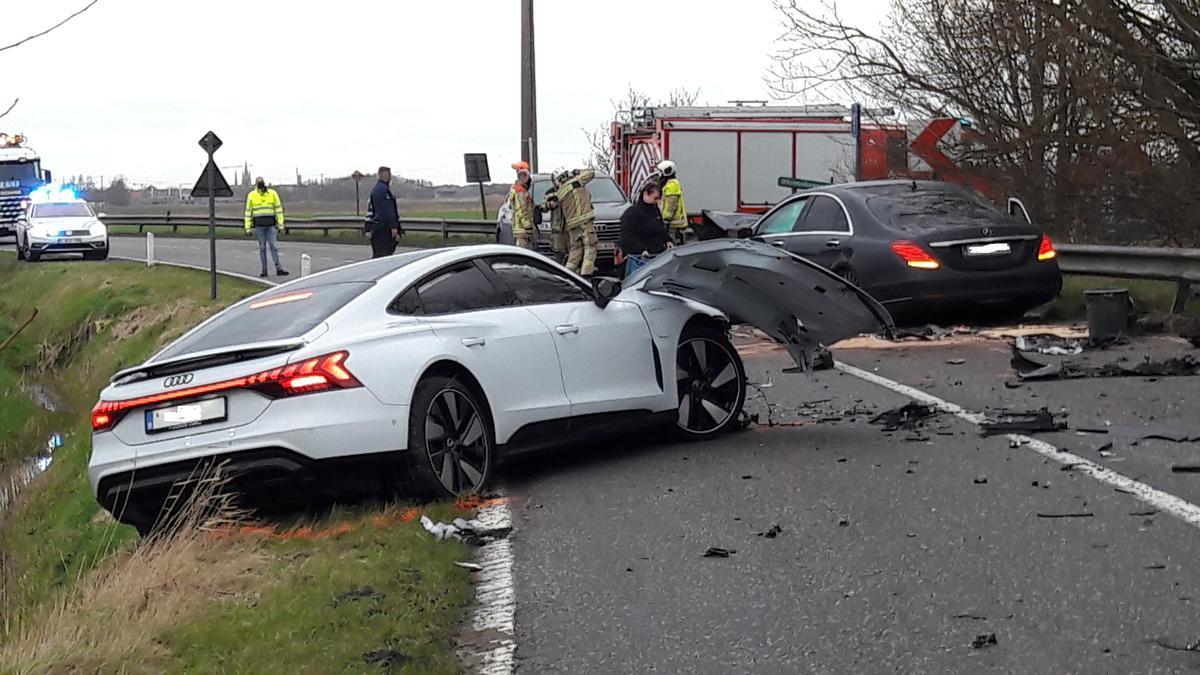 Frontale botsing in Ramskapelle bij Nieuwpoort - KW.be