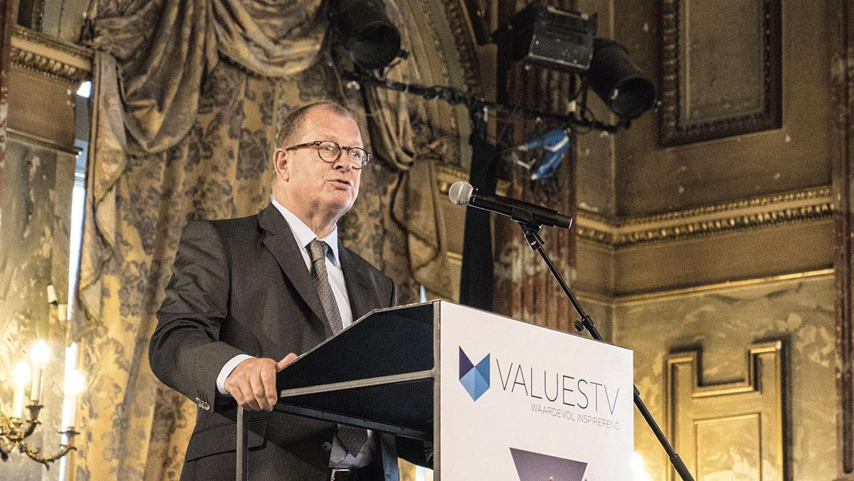 Leo Neels is weer advocaat - Trends