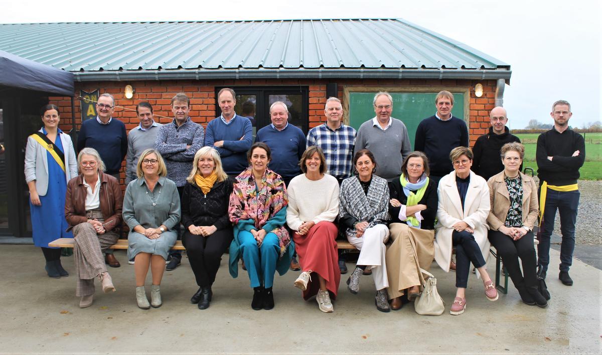 55-jarigen houden reünie - KW.be