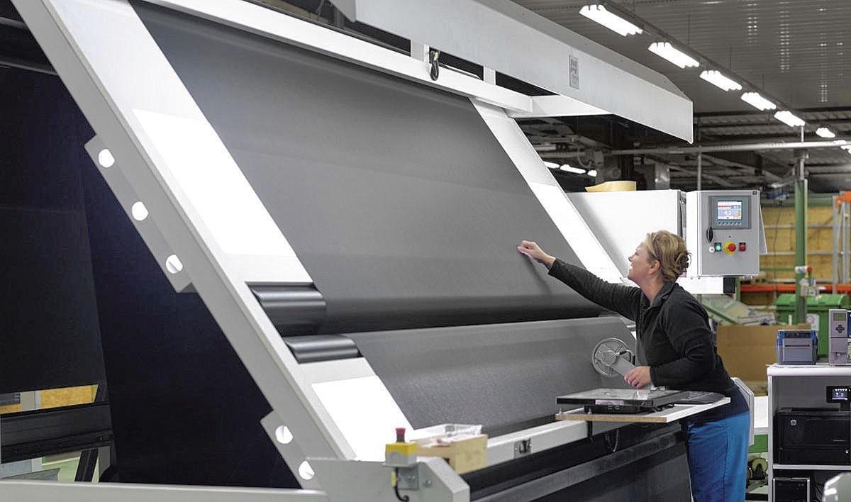 Helioscreen stuurt productie vanop afstand