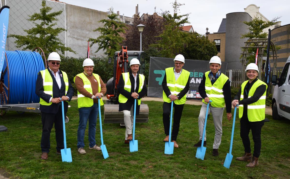 Fiberklaar geeft in Blankenberge symbolische eerste spadesteek voor ...