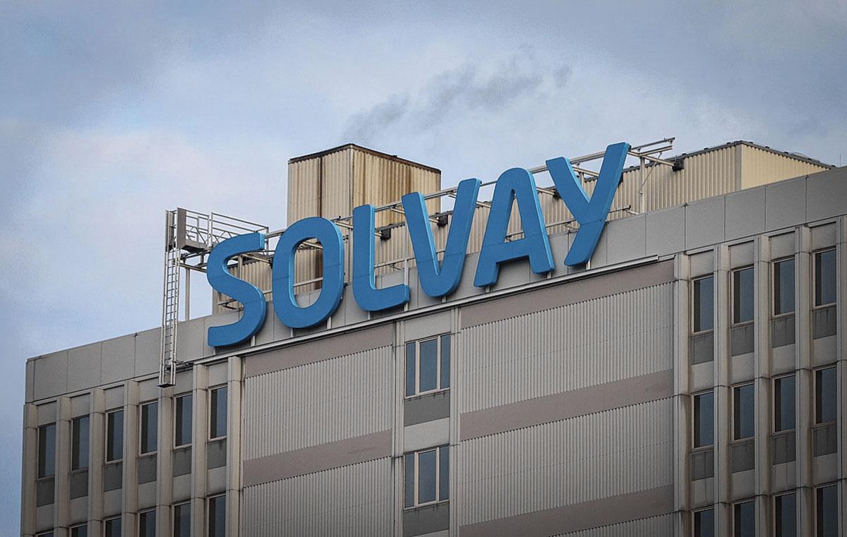 Solvay envisage de se diviser en deux - Trends-Tendances