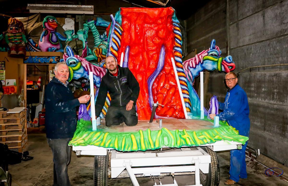 Menen maakt zich op voor 44ste carnavalsstoet met deelname van 20-tal ...