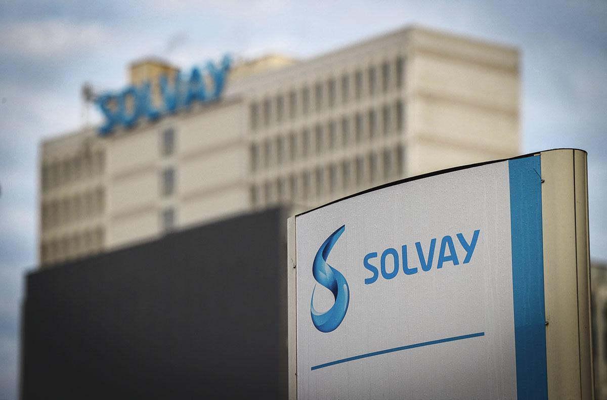 Solvay accélère sa restructuration - Trends-Tendances