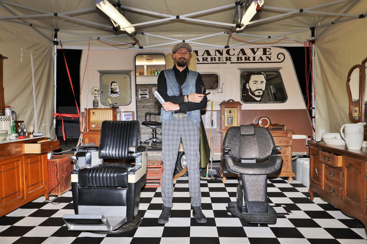 Brian Louwye uit De Panne toont talent als dansende kapper in ...