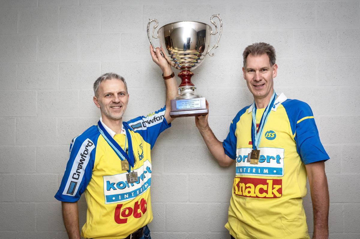 Oud-spelers Walter Engelen en Josip Josipovic herbeleven Europese ...