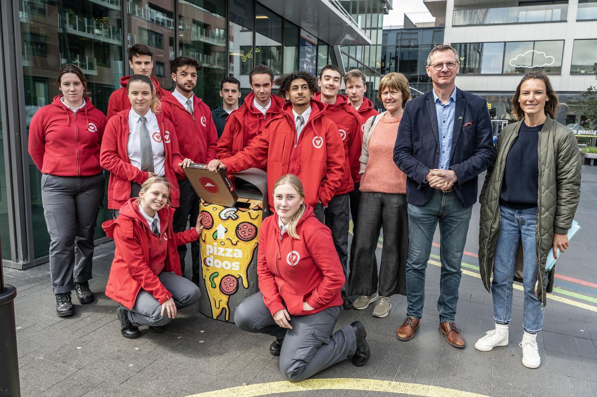 MSKA en stad Roeselare pakken zwerfvuil op De Munt samen aan - KW.be MSKA en stad Roeselare pakken zwerfvuil op De Munt samen aan - KW.be