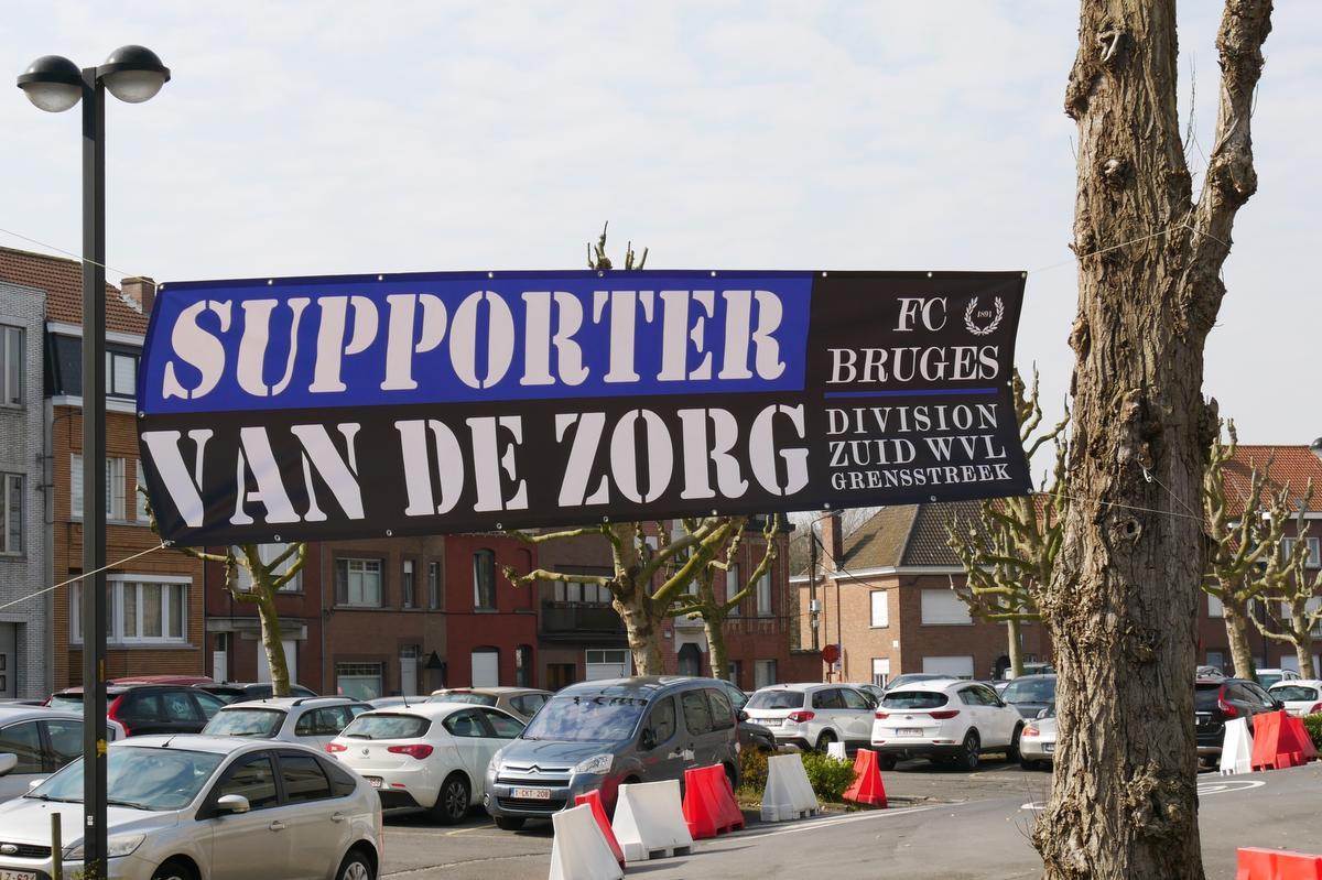 Supporters van Club Brugge steunen ziekenhuispersoneel AZ Delta Menen ...
