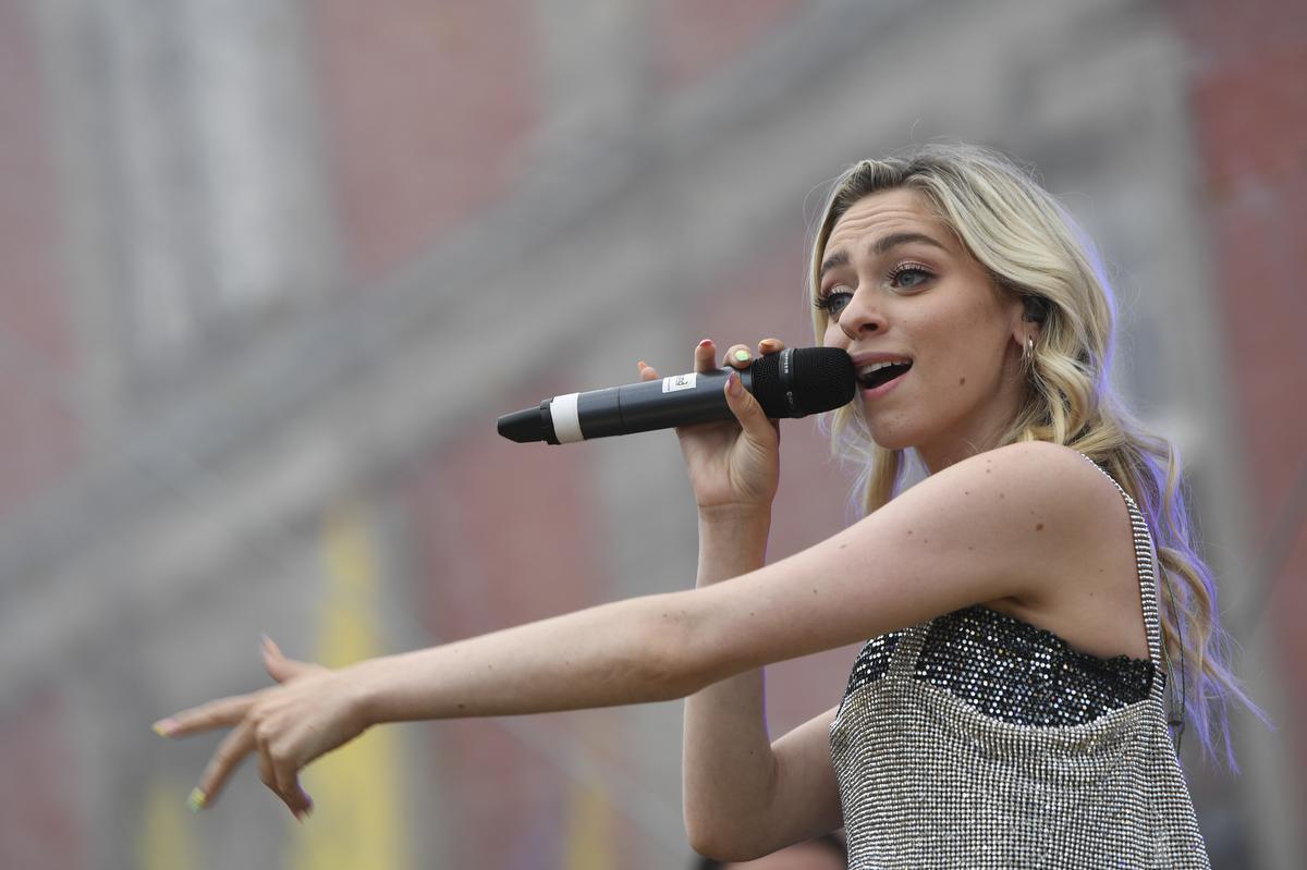 Stefaan Fernande droomt van Radio 2 Zomerhit met ‘Vuurwerk’ - KW.be