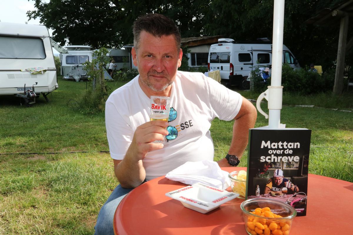 Nico Mattan stelt eerste boek ‘Mattan over de schreve’ voor - KW.be