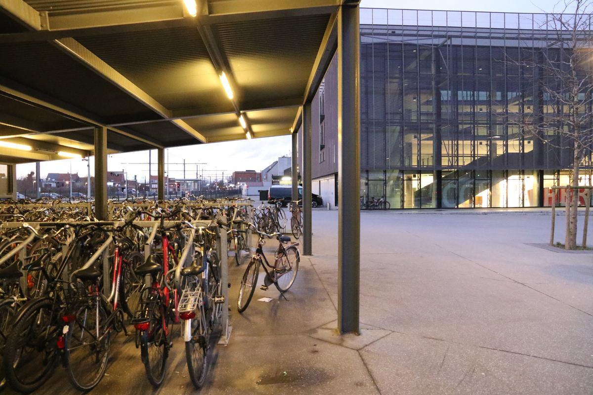 Steekpartij aan station van Ieper - KW.be