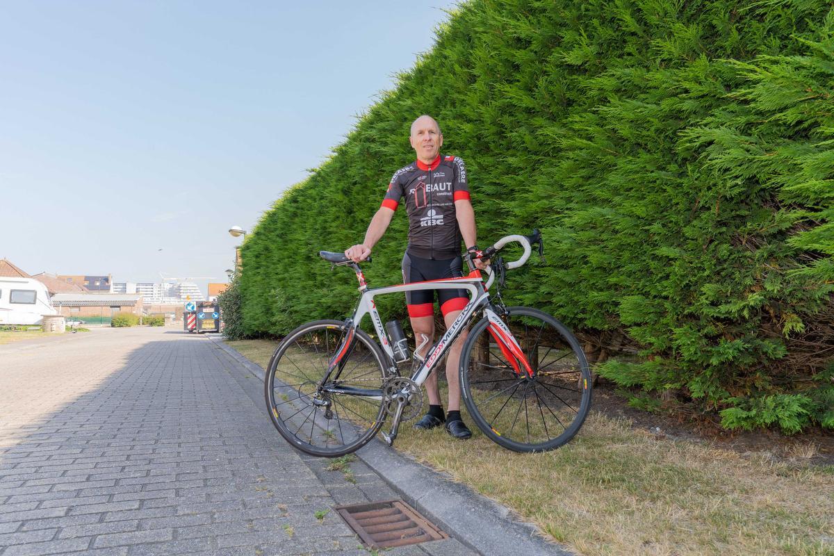 Wielerfanaat Patrick Steen heeft al ruim 4.000 kilometer op de teller ...