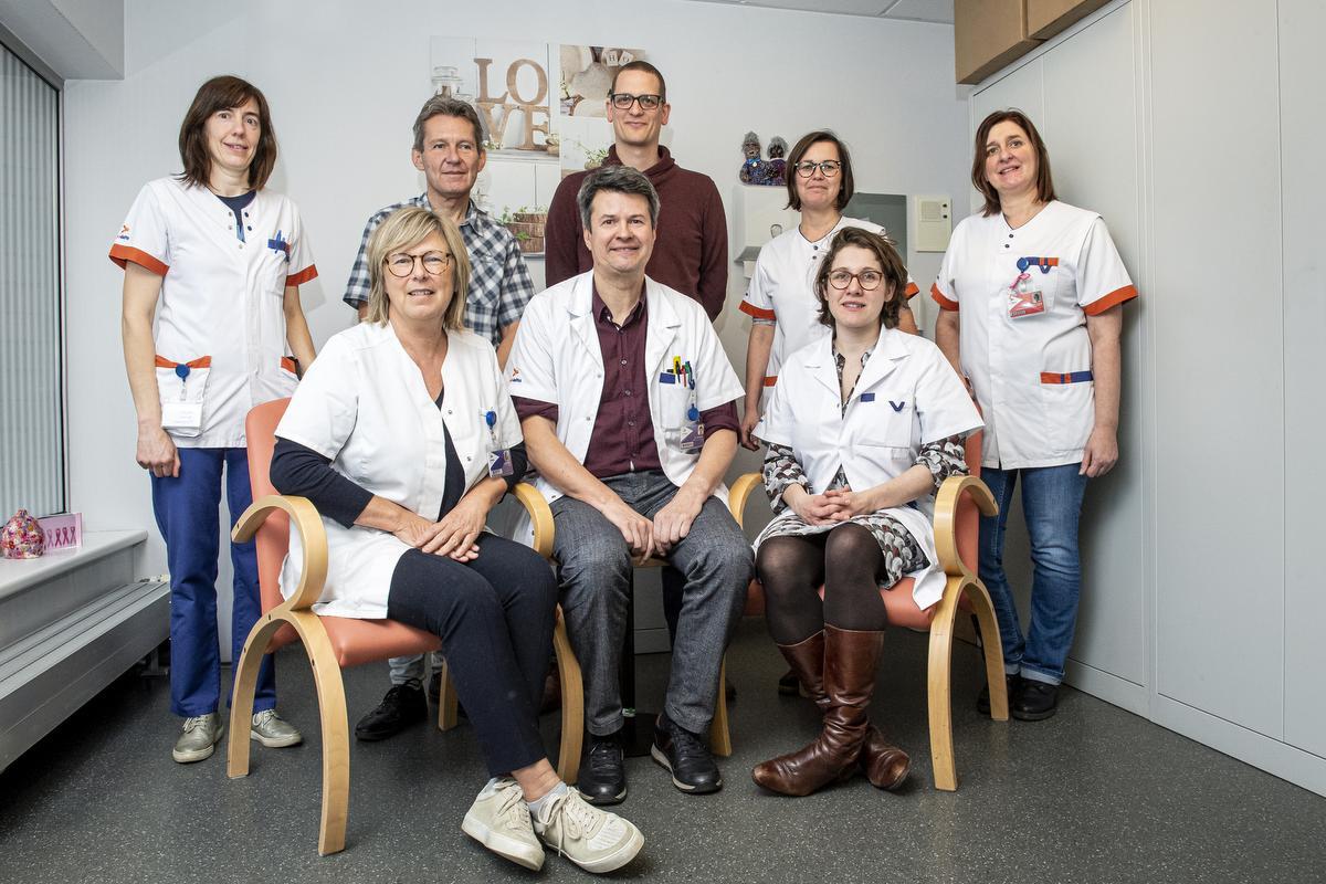 In afdeling oncologie van AZ Delta in Rumbeke streven ze naar zorg op ...