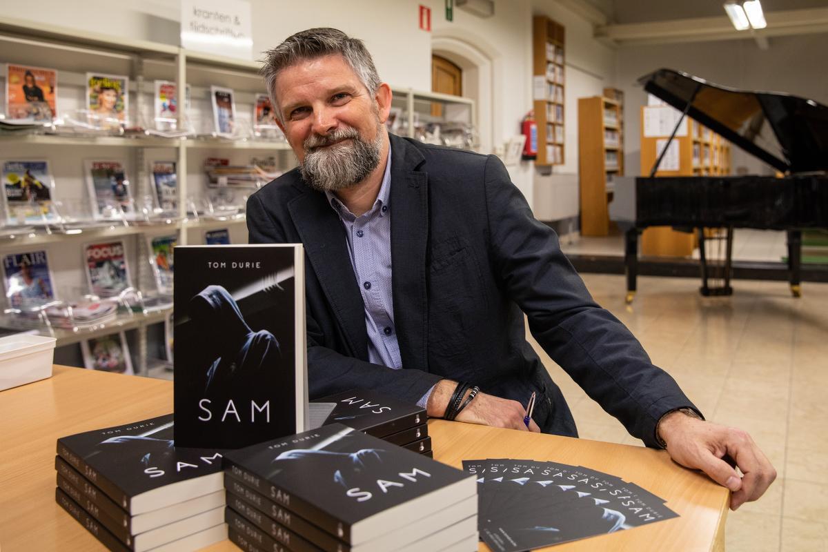 Tom Durie stelt zijn eerste jeugdboek SAM voor: "Er zijn al plannen ...