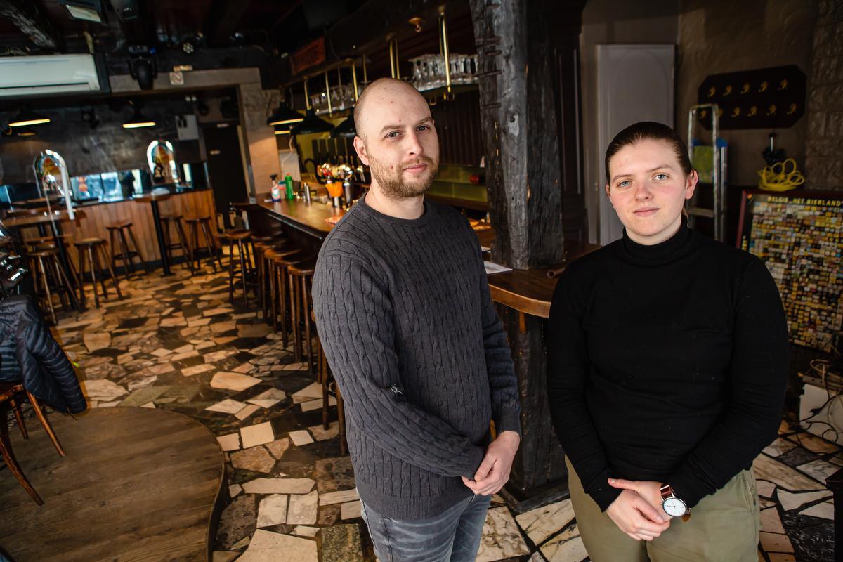 Nicolas en Femke nemen café De Kuppe in Kuipersstraat over - KW.be