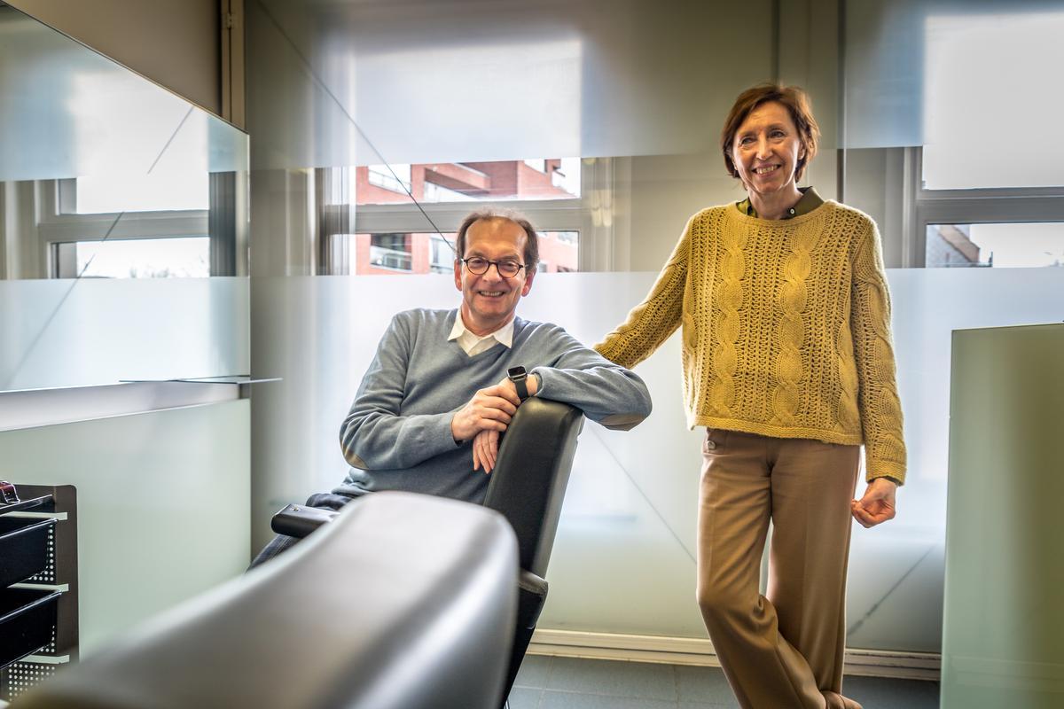 Kapper Lieven hangt na bijna 45 jaar schaar aan de haak - KW.be