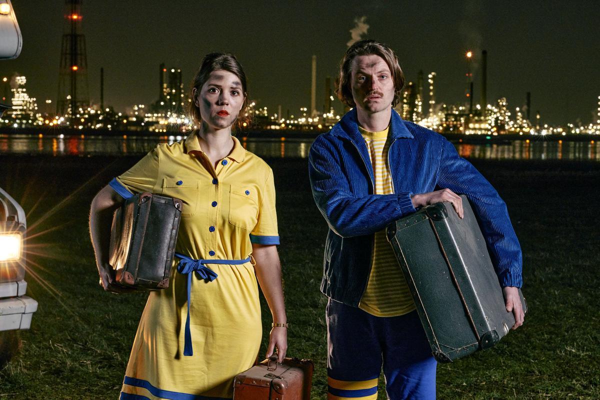 Gewezen Ingelmunsternaar Tom Viaene toert met ‘Mobi Mobi’: Theater ...