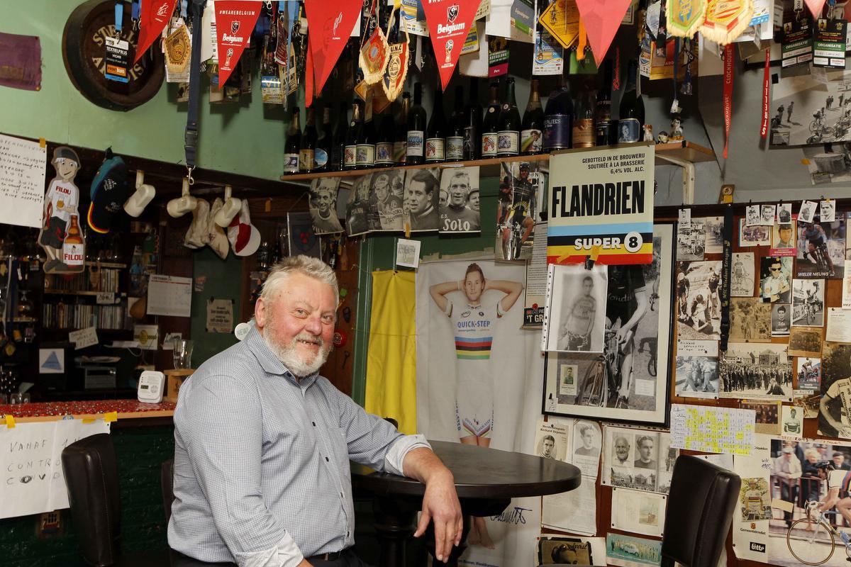 Dirk Lamaire uit Ichtegem staat al 40 jaar achter de tapkast - KW.be