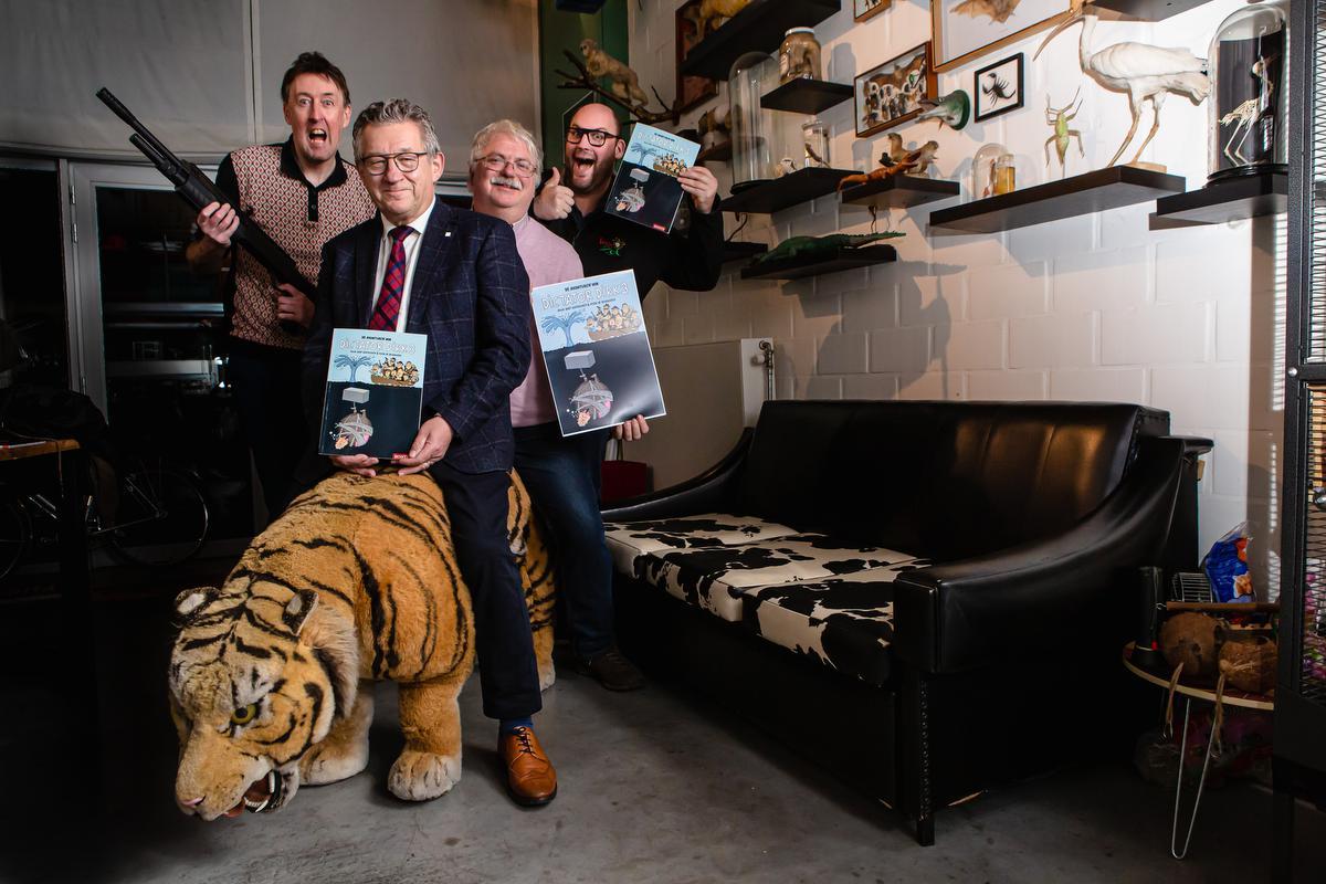 Stripalbum ‘Dictator Dirk 3’ is vanaf nu te koop: “We worden enkel ...