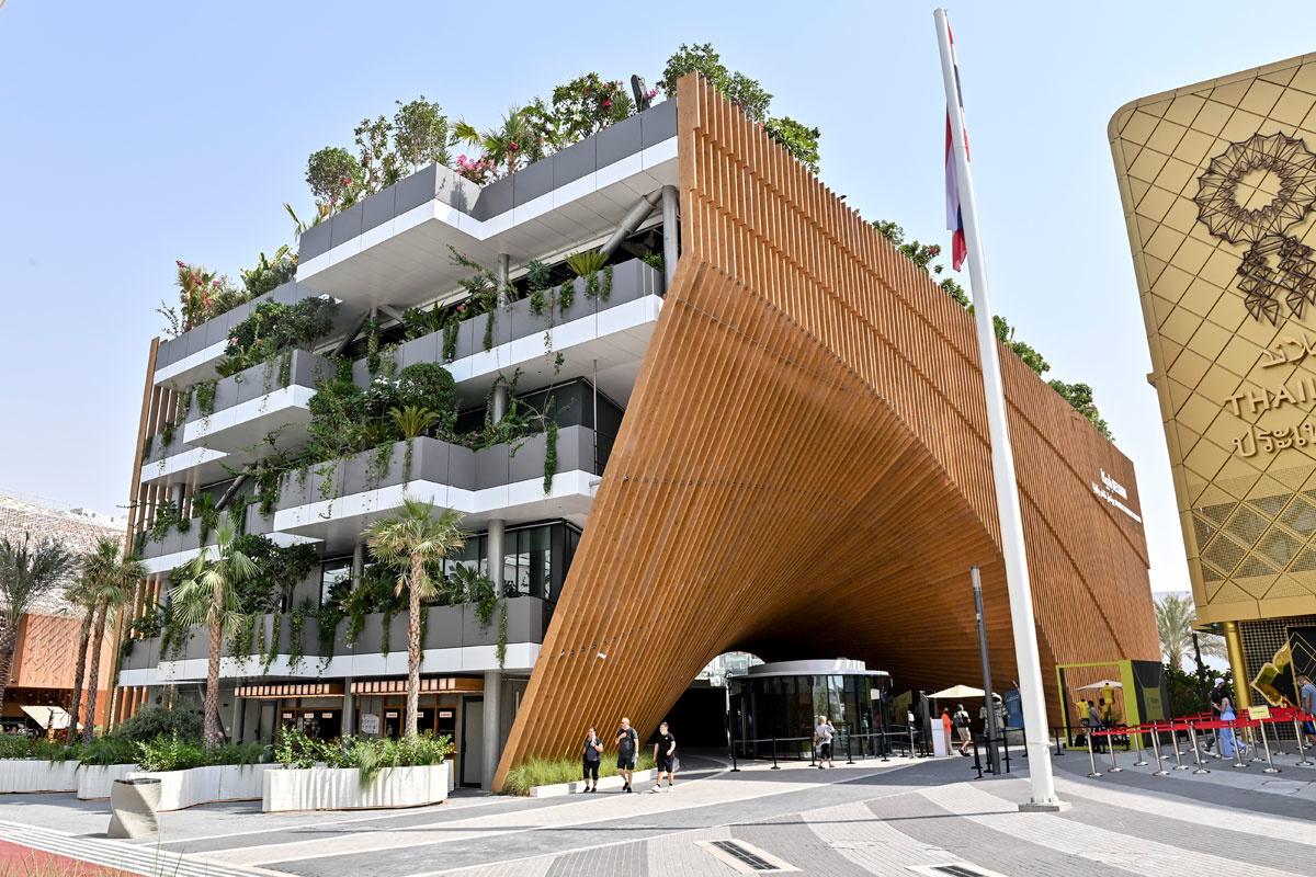 'Belgisch paviljoen op wereldexpo lijkt wel een pronkstuk van Guust Flater'