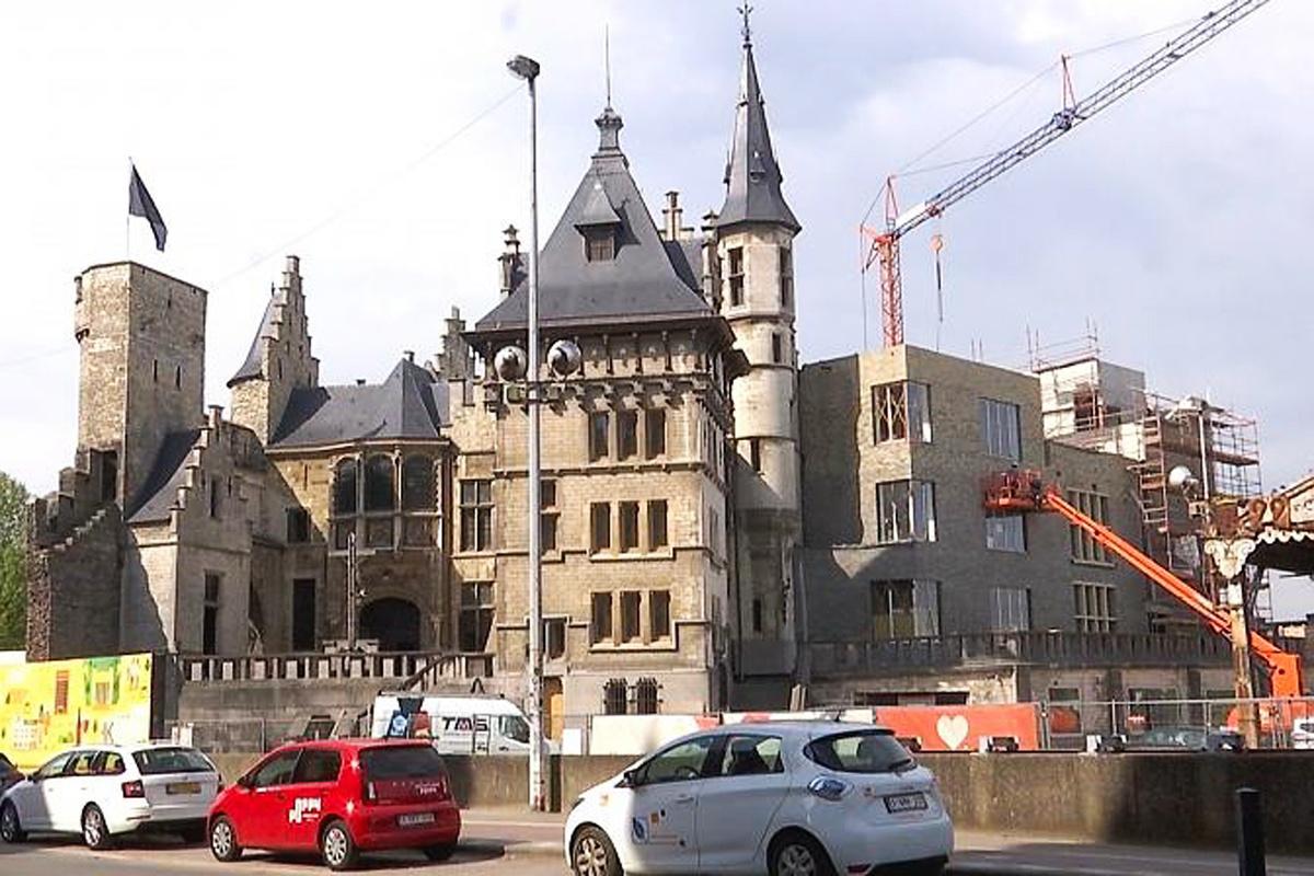 Brief aan Antwerps schepen Koen Kennis: 'Meneer, u hebt het Steen ...