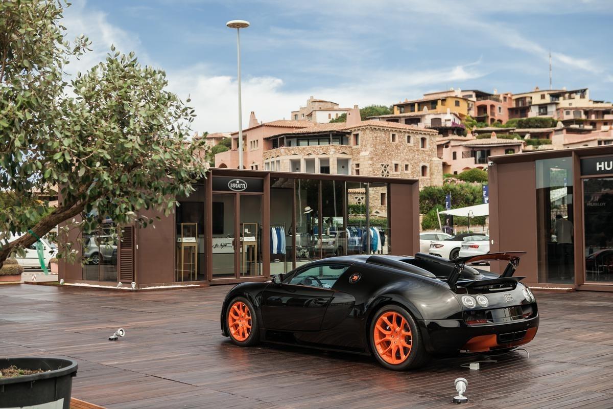 Bugatti opent pop-up store Bugatti opent pop-up store