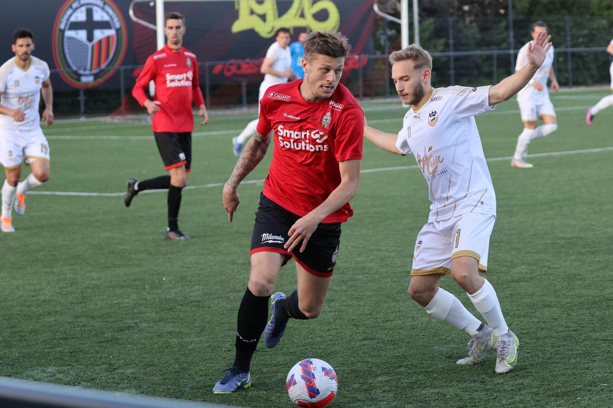 Mandel United zo goed als gered na 6-2 zege tegen Tubeke, nog geen ...