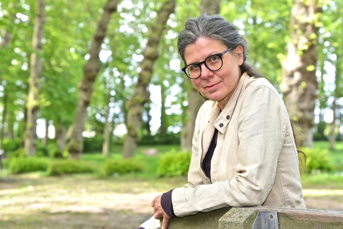 Anne Provoost brengt eerste dichtbundel ‘KROP’ uit - KW.be